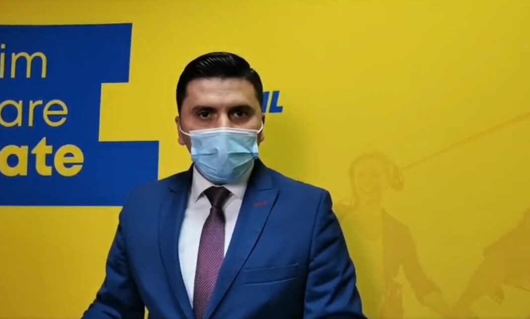 Adrian Cozma :"Toate clasele și liceele noastre rămân în aceeași ...